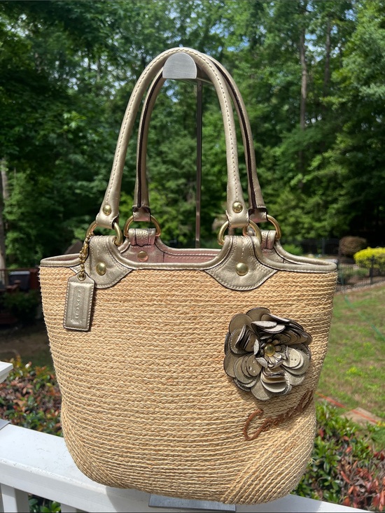 Coach | Bags | Coach Vintage Bleeker Straw Leather Flower Tote F3373 ...
